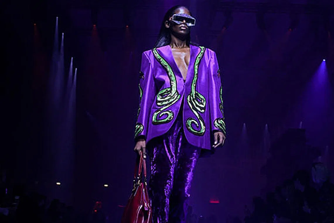Watch The Gucci Fall/Winter 2018 Runway Show Live From Milan | Harper's ...
