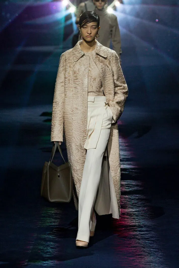 Song Hye-kyo, Greg Hsu And The Quintessential Fendi Woman For Fall ...