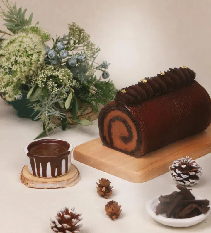 The Best Log Cakes Of 2025, Tested And Reviewed By The BAZAAR Team ...