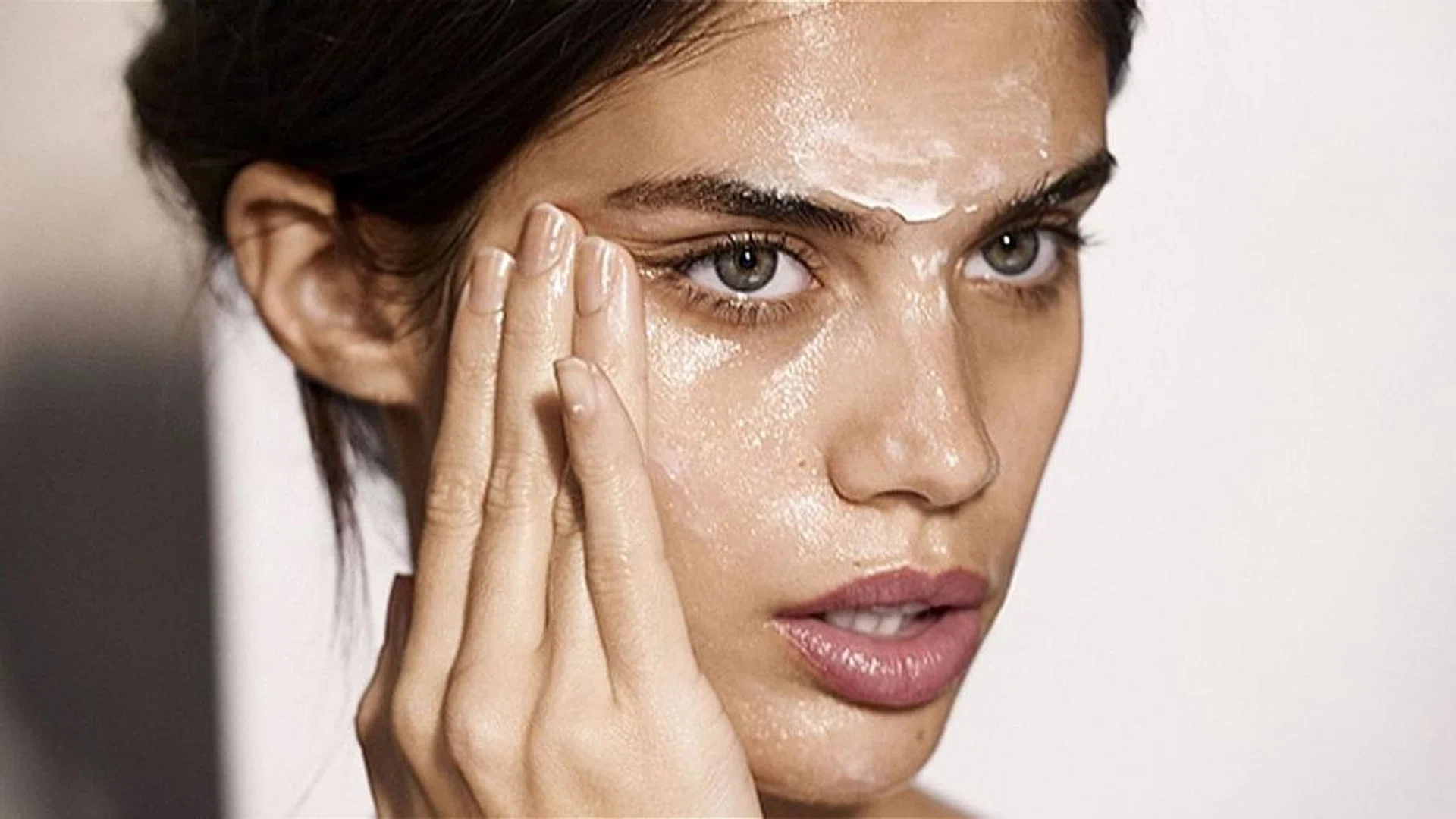 10 Soothing Spot Treatments That Calm And Treat Breakouts Overnight ...