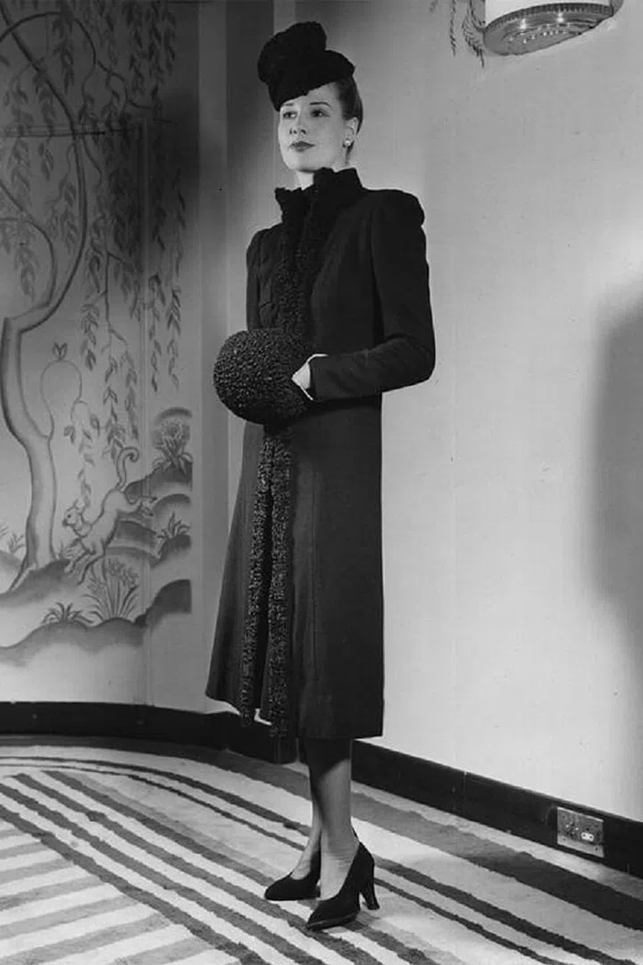 In Photos: The Best of 1950s Fashion | Harper's Bazaar Singapore
