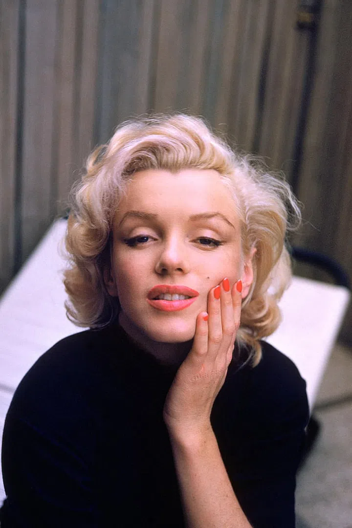 The 10 Most Beautiful Women In The World, According To Science | Harper ...