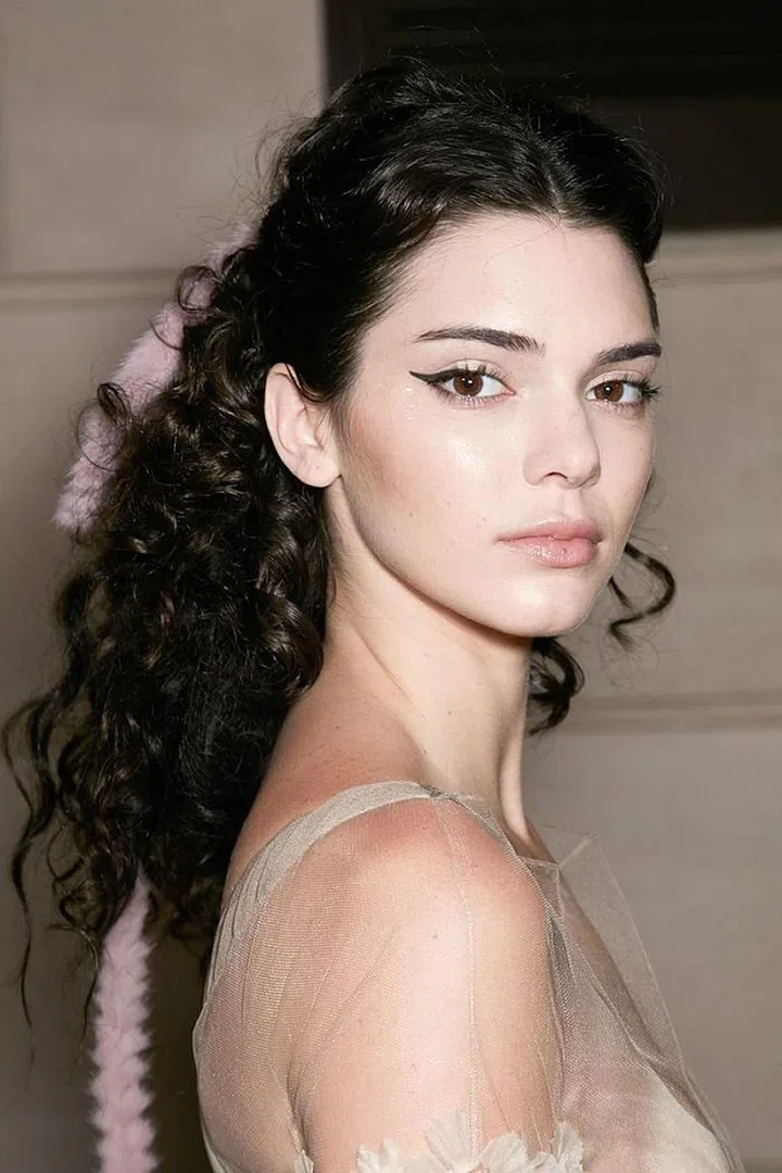 28 Celebrity Curly Hairstyles We Love | Harper's Bazaar Singapore