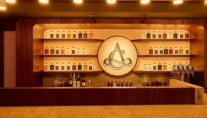 5 New Experimental Cocktail Bars To Switch Up Your Usual Drink | Her ...