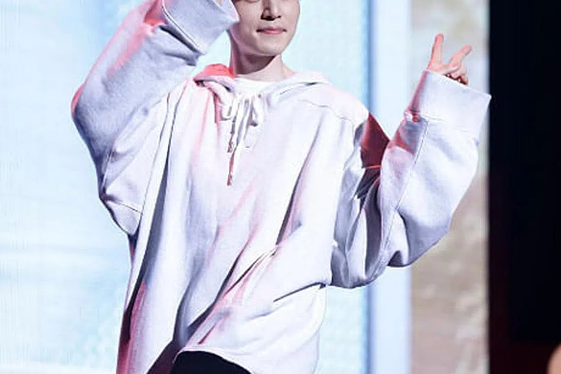 Goblin actor Lee Dong Wook opens up about his private life - Her World ...