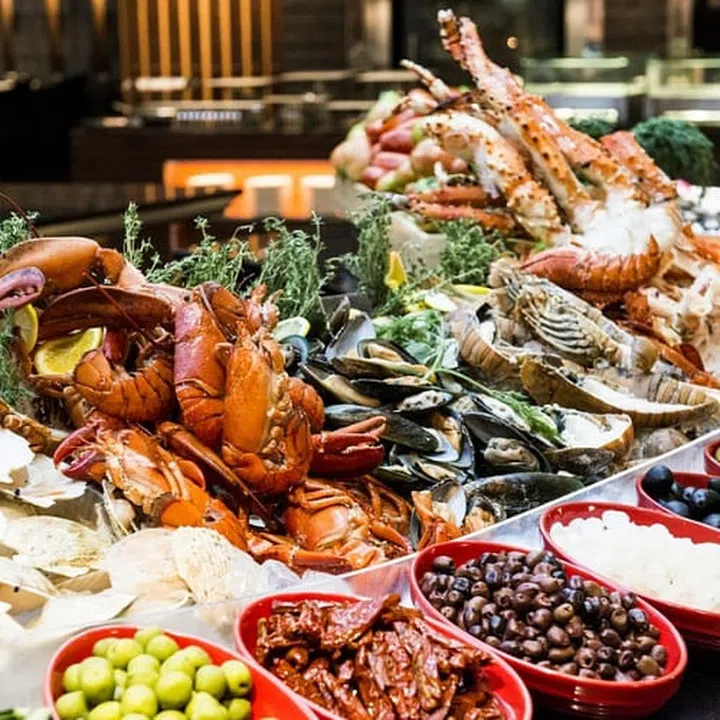 Celebrate 12 days of Christmas with these festive buffets - Her World ...