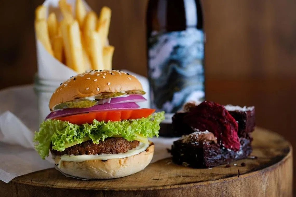 Review: Can you go meat-free and still satisfy your burger cravings ...