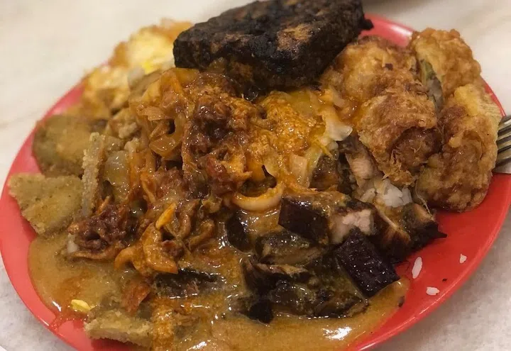 We reviewed and ranked the best Hainanese scissor-cut curry rice in ...