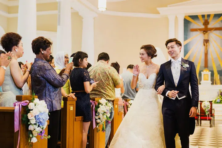 Cheryl Wee & Roy Fong's whimsical wedding banquet at the Ritz-Carlton ...