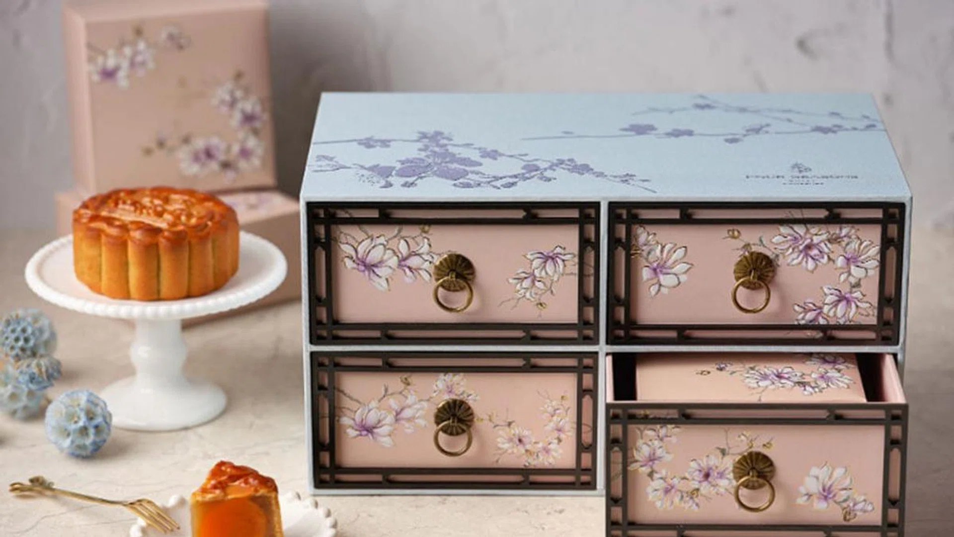 Prettiest mooncake boxes to give as gifts or keep on your vanity table ...