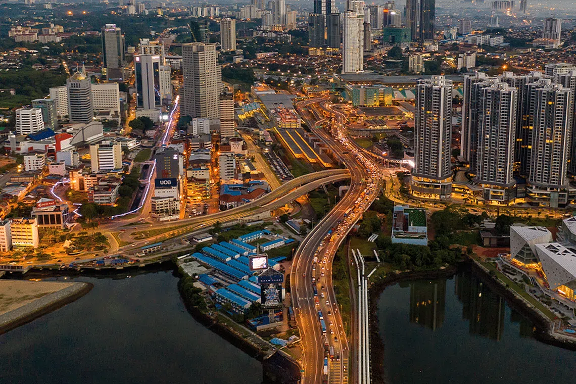 A Singaporean's guide to using the Johor Bahru e-gate | Her World Singapore