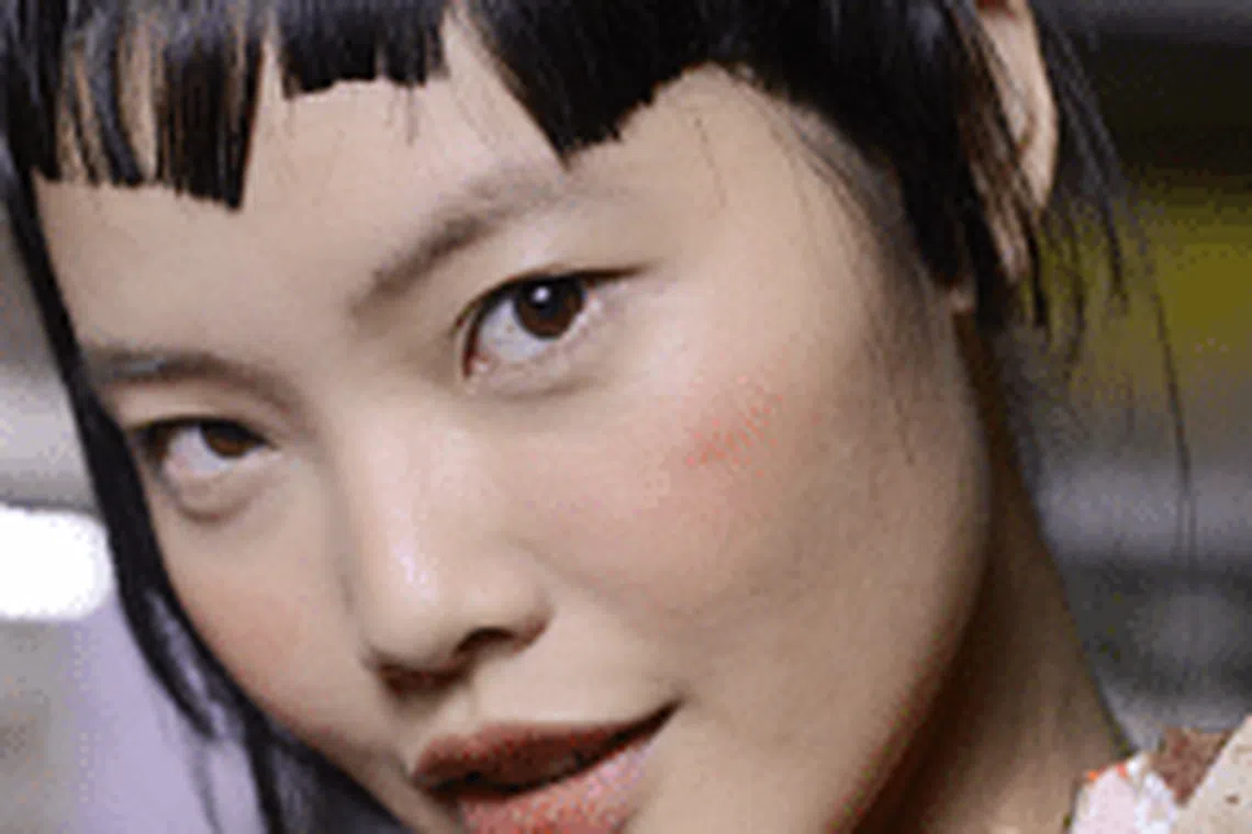 3 ways to use blusher to make your face look slimmer & more - Her World ...