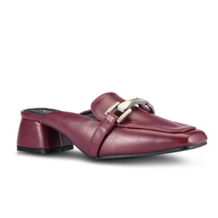 Stylish strapless mules to slip on for work - Her World Singapore | Her ...