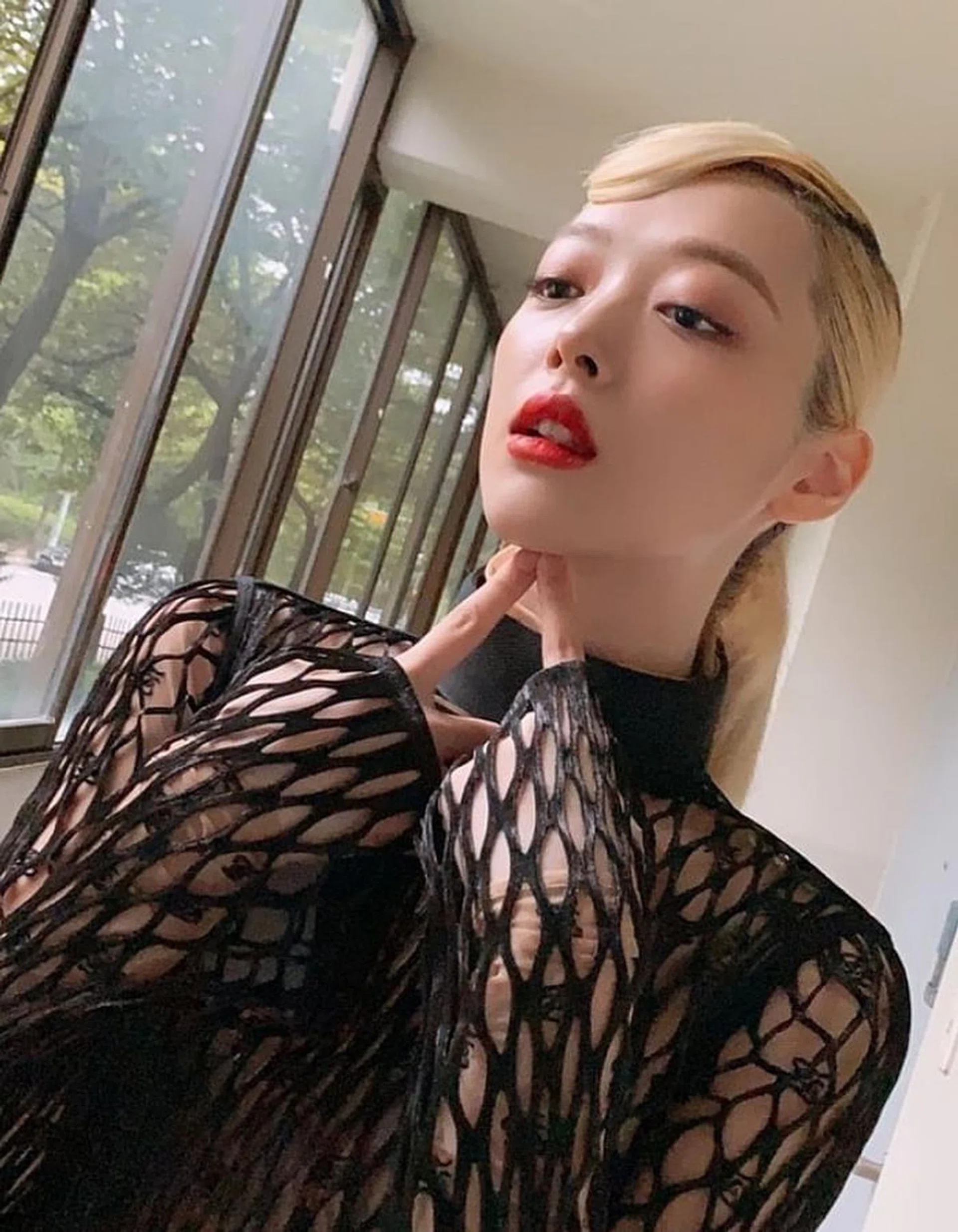 Late K-Pop Idol Sulli To Be Featured In An Upcoming Documentary | Her World Singapore