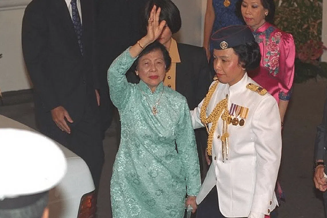 Inspired by the late Mrs Wee Kim Wee: Modern Cheongsam Fashion - Her ...