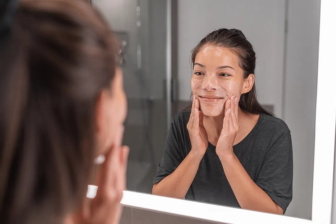 9 signs that you are using the wrong skincare | Her World Singapore