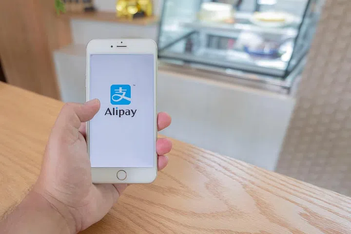 The differences between Google Pay, Apple Pay and Alipay in Singapore ...