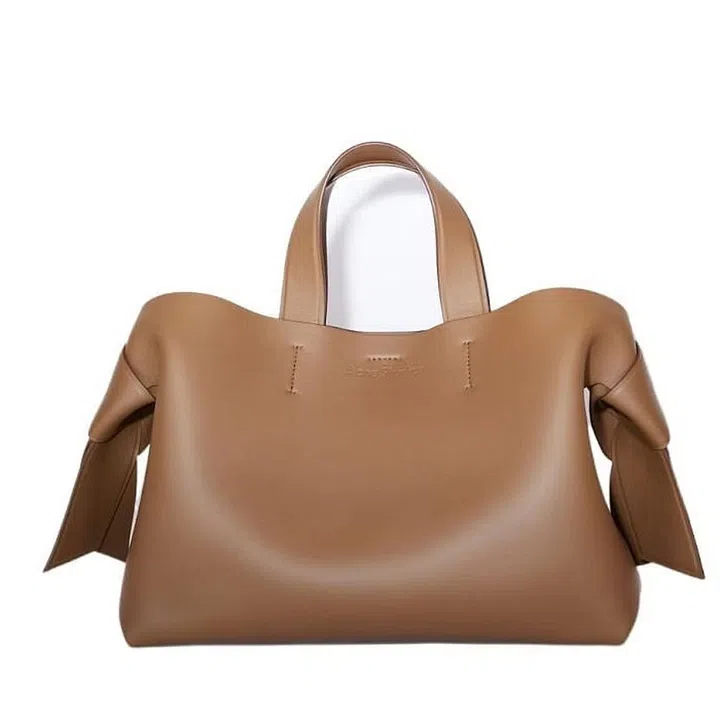 How The 'Ludicrously Capacious' Bag Is The Bag We Need | Her World ...