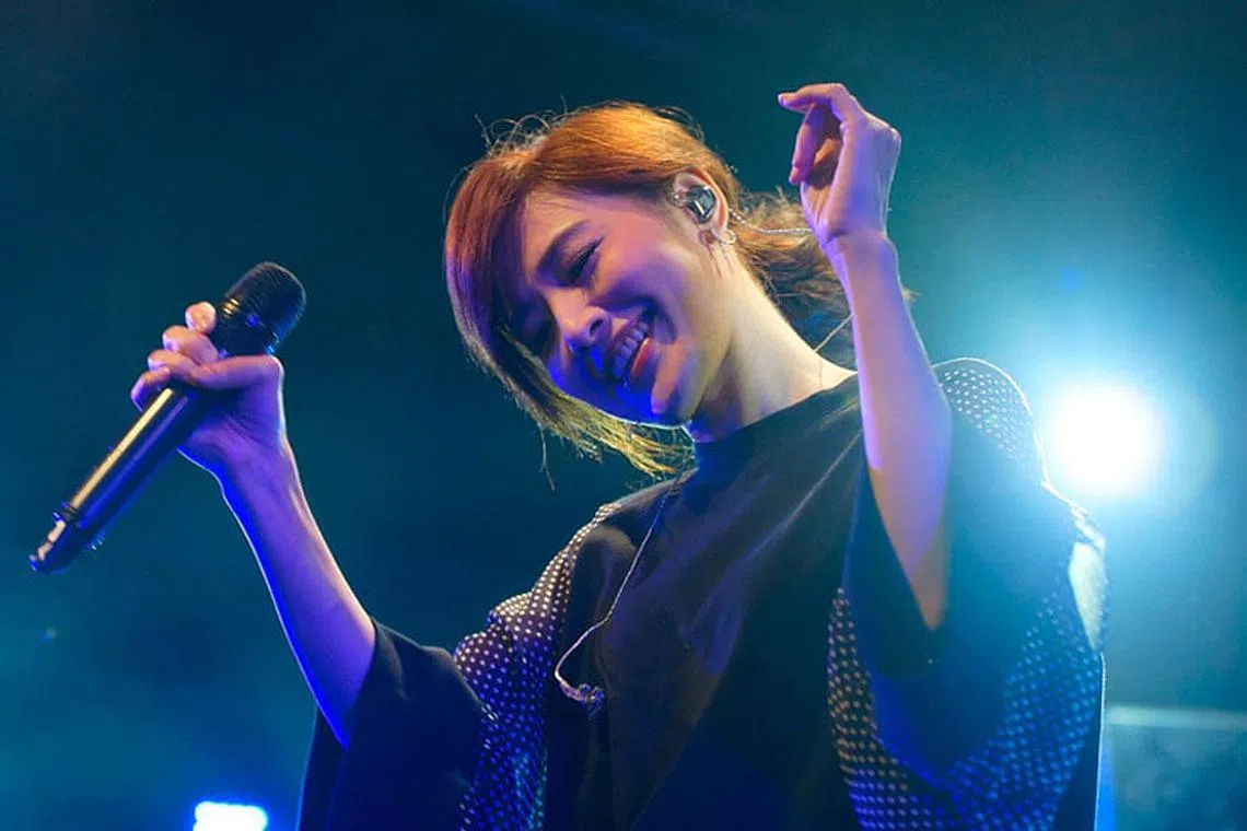 Marriage trouble for '90s Taiwanese pop star Tarcy Su? - Her World ...