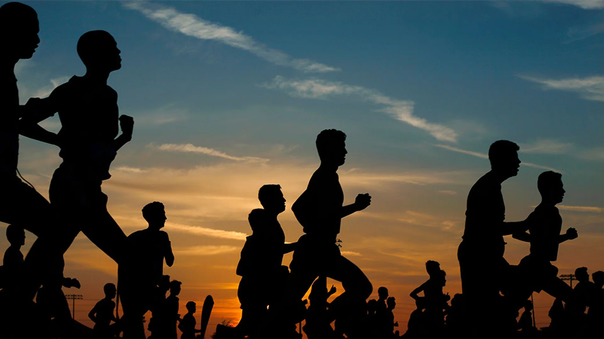 Chasing the trend: Why running clubs are the hottest new social craze ...