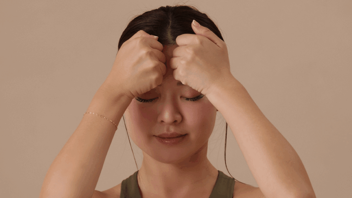 Christabel Chua shows us 3 face yoga poses for a v-shaped face and ...