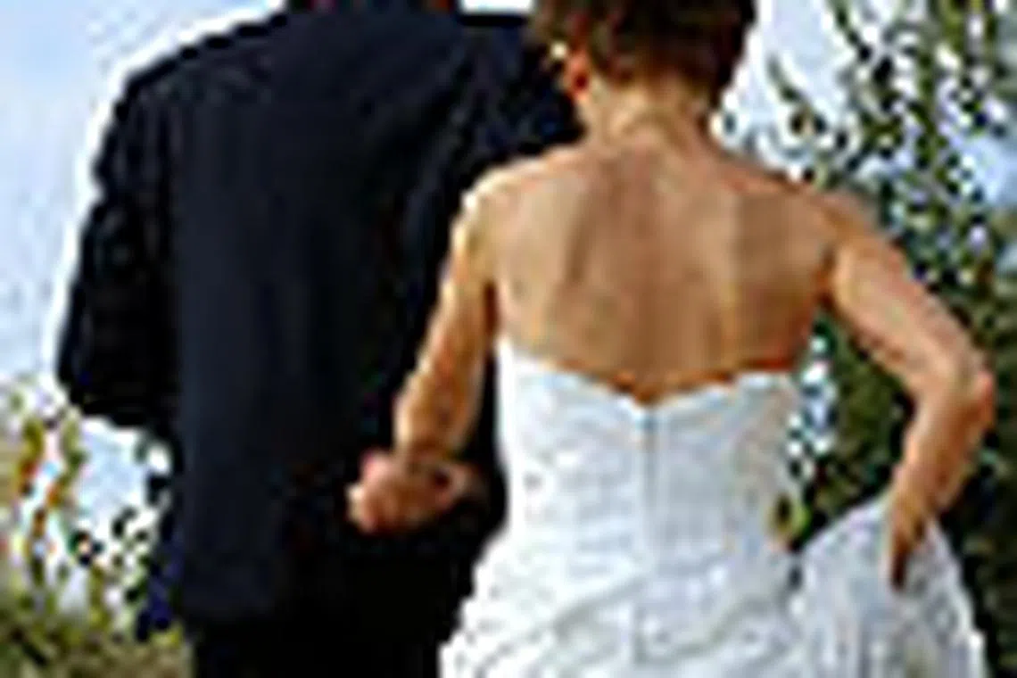 6 tips to having a secret wedding - Her World Singapore | Her World ...