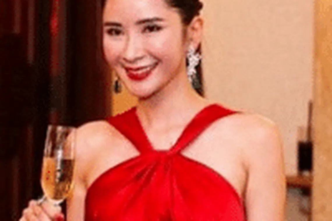 How Instagram star Jamie Chua reacts to her fashion twin at ICON Ball ...