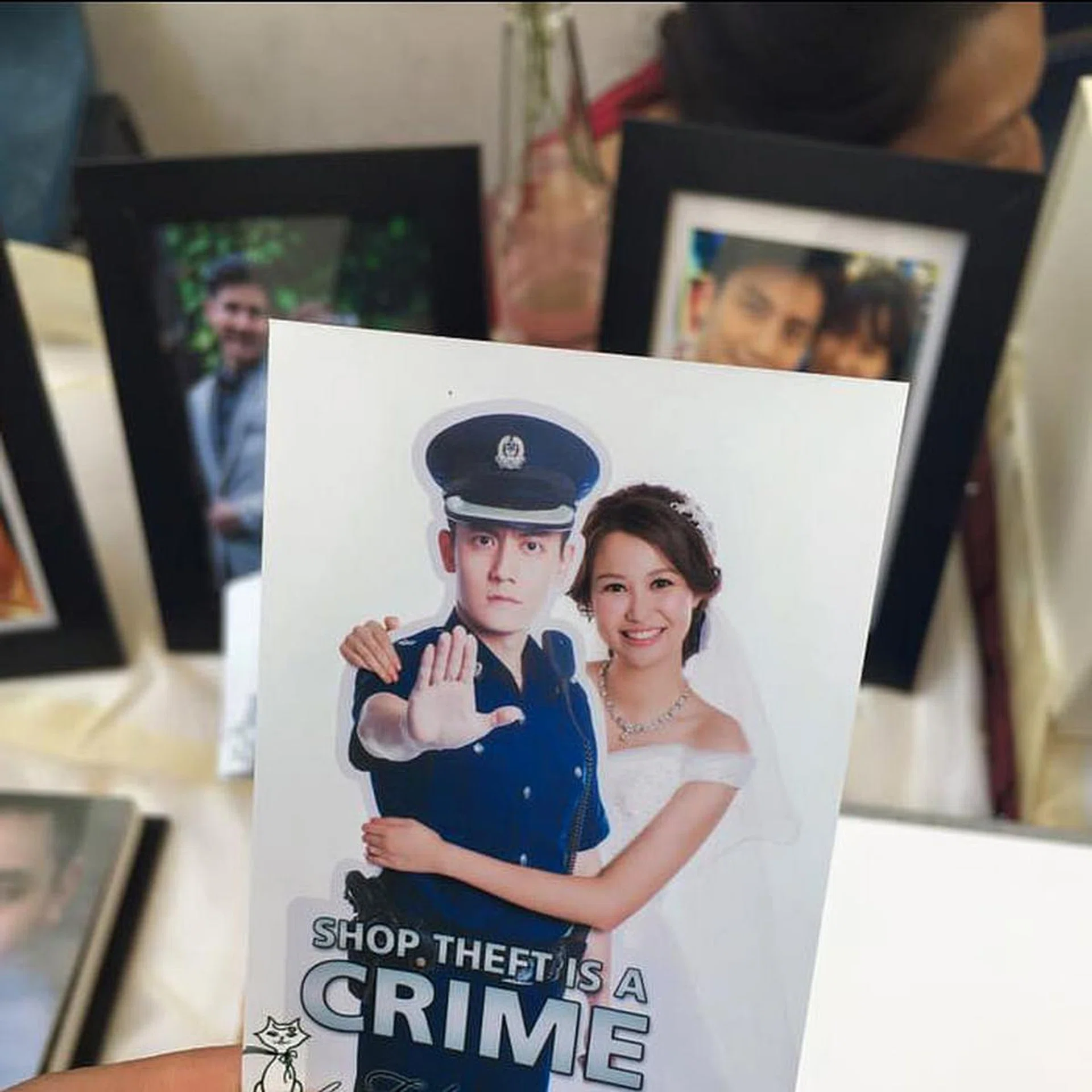 Cardboard police officer sings to wife during wedding dinner, and wows ...