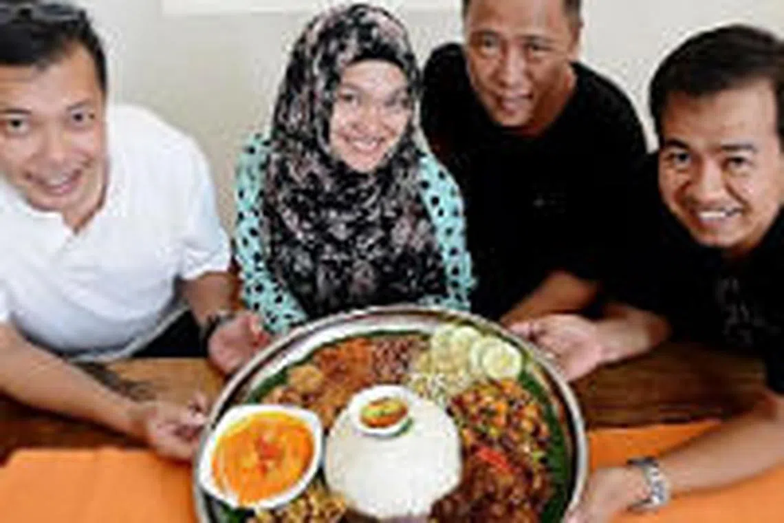 5 yummy nasi ambeng restaurants to try in Singapore - Her World ...