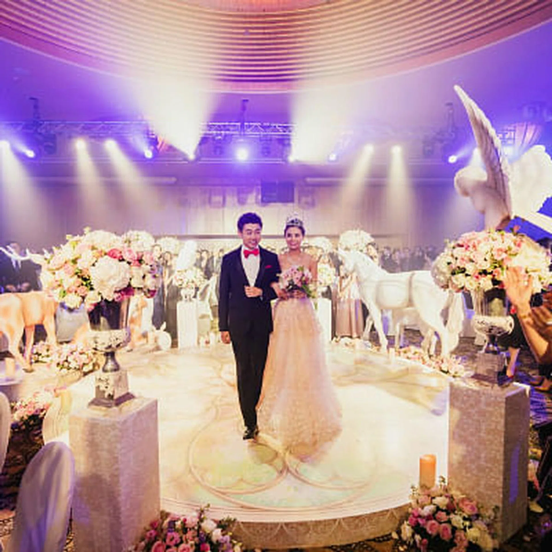 Cheryl Wee & Roy Fong's whimsical wedding banquet at the Ritz-Carlton ...
