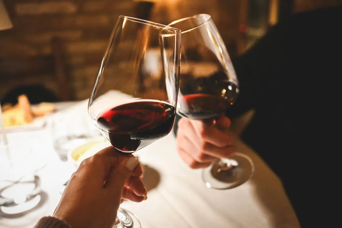 10 romantic restaurants in Singapore perfect for a first date | Her ...