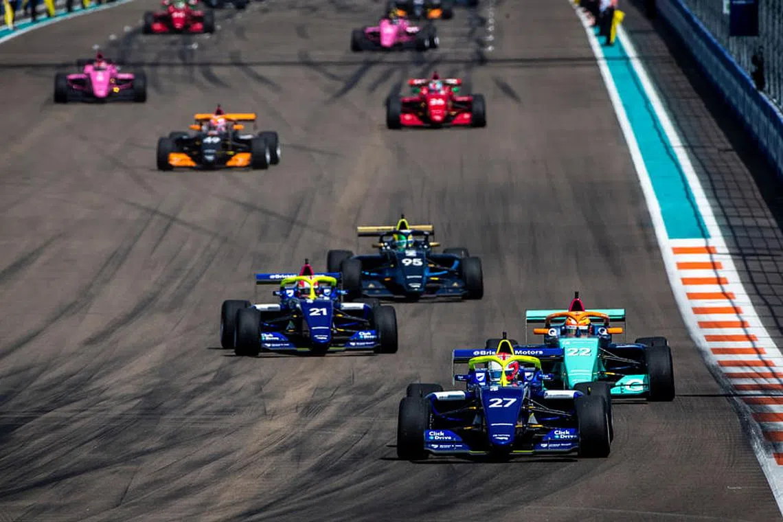 What is W Series, the female-only formula racing championship? | Her ...