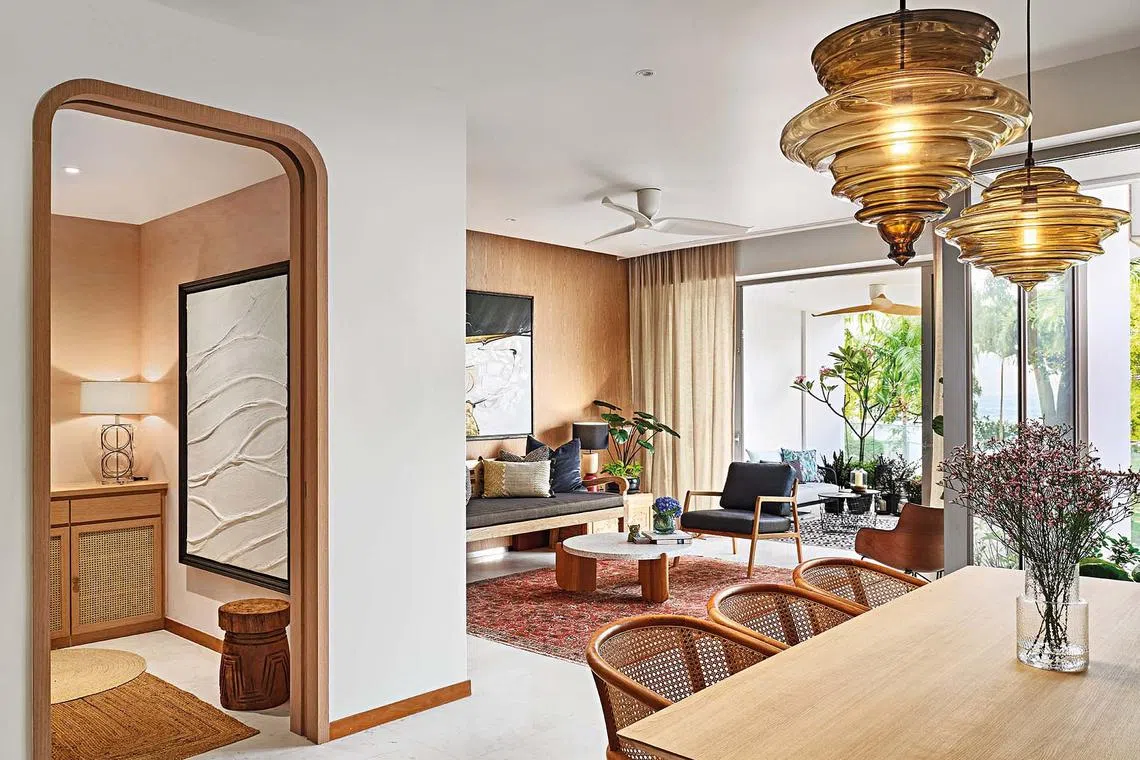 Breathtaking Sentosa condo for aviation couple & golden retriever ...