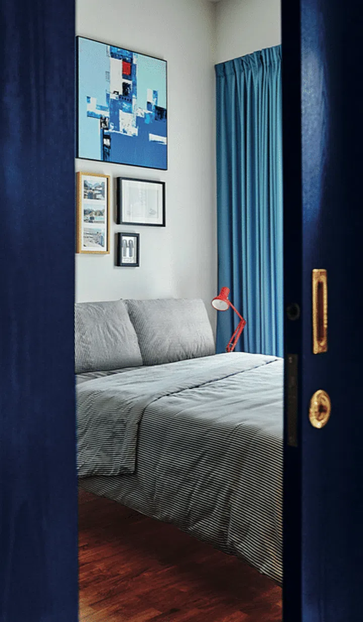 House Tour: Warm wood tones and interesting textures fill this one ...