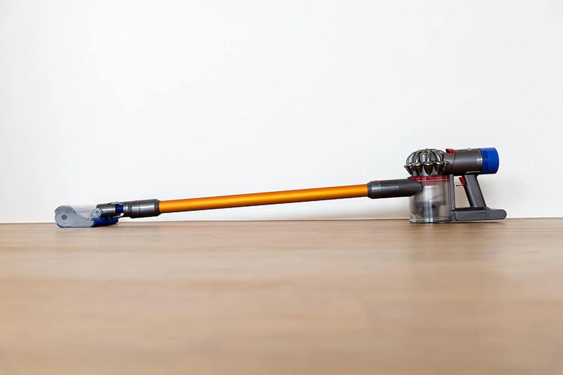 Dyson V8 Fluffy & Absolute Review ($1,099 Price tag) | Home & Decor ...