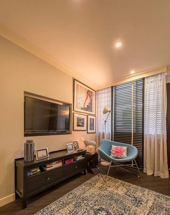 House Tour: A 3-room HDB flat in Holland Village decorated with cool ...