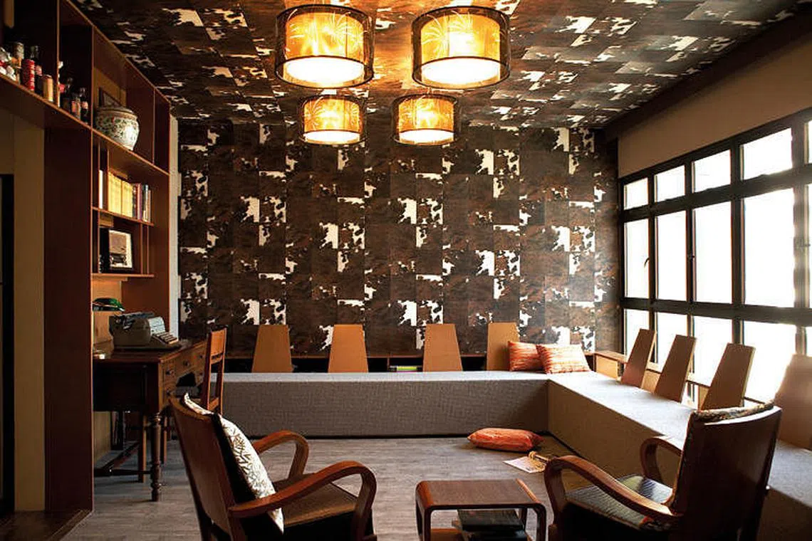 A Gentleman’s club-inspired 4-room HDB flat - AdorablePlace