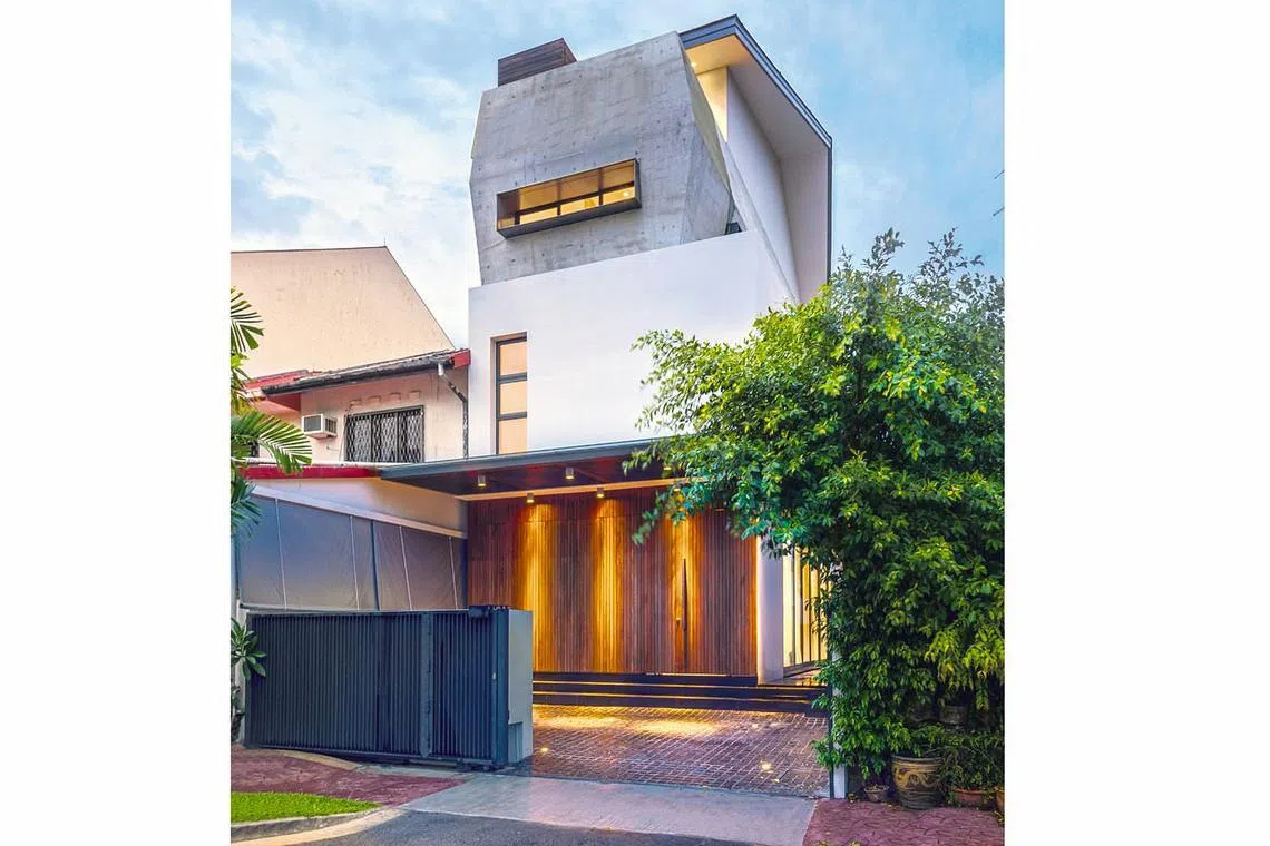 House Tour: Upper Thomson home with 6 bedrooms and 6 bathrooms in 1,636 ...