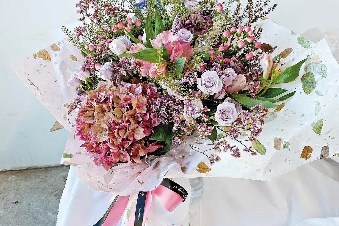 Expert Tips for Arranging Your Own Flowers At Home - Home & Decor ...