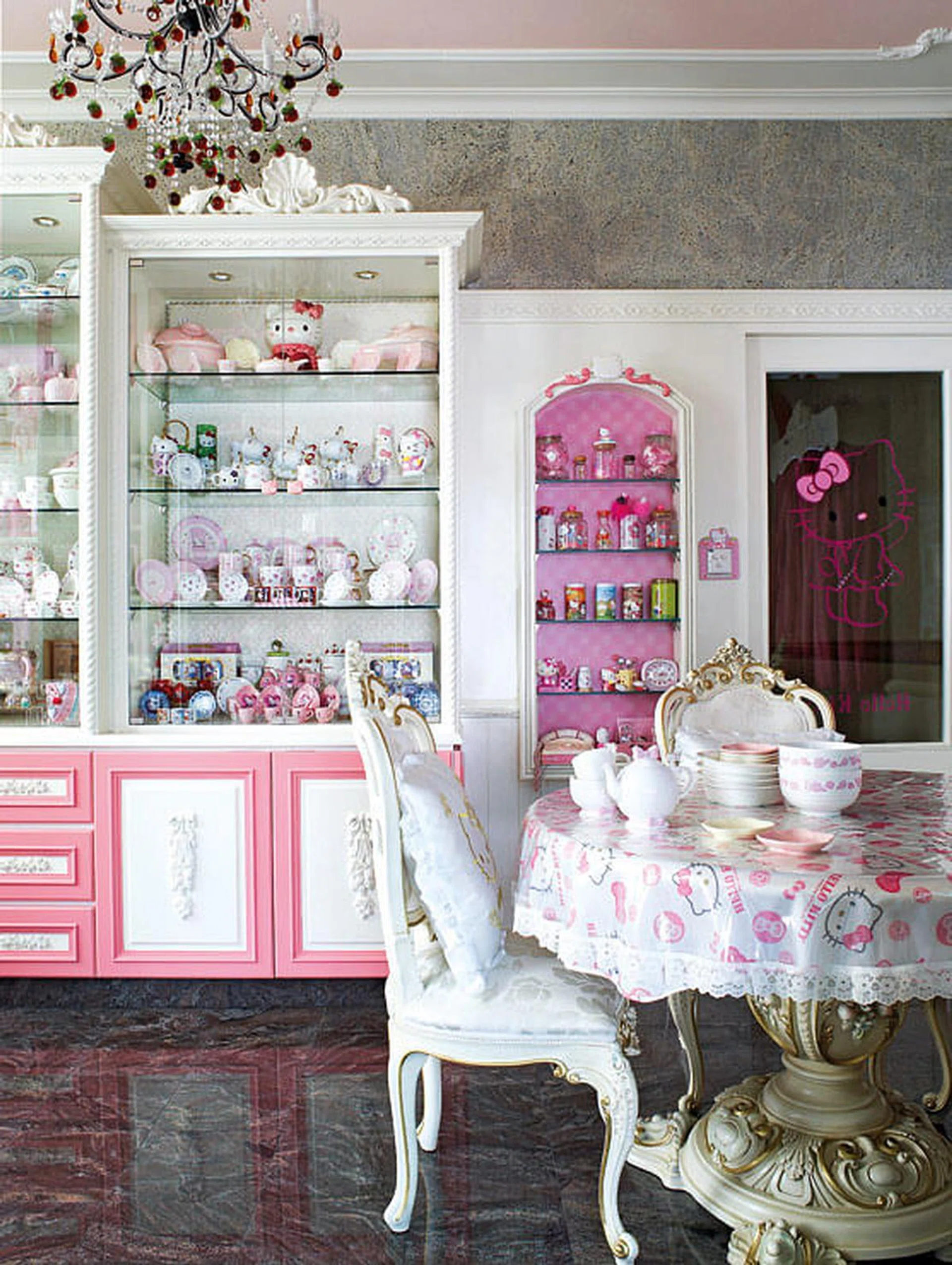 Real Hello Kitty House