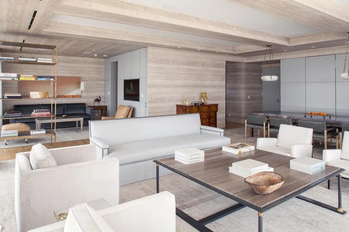House Tour: A luxurious and sophisticated California-style apartment in ...