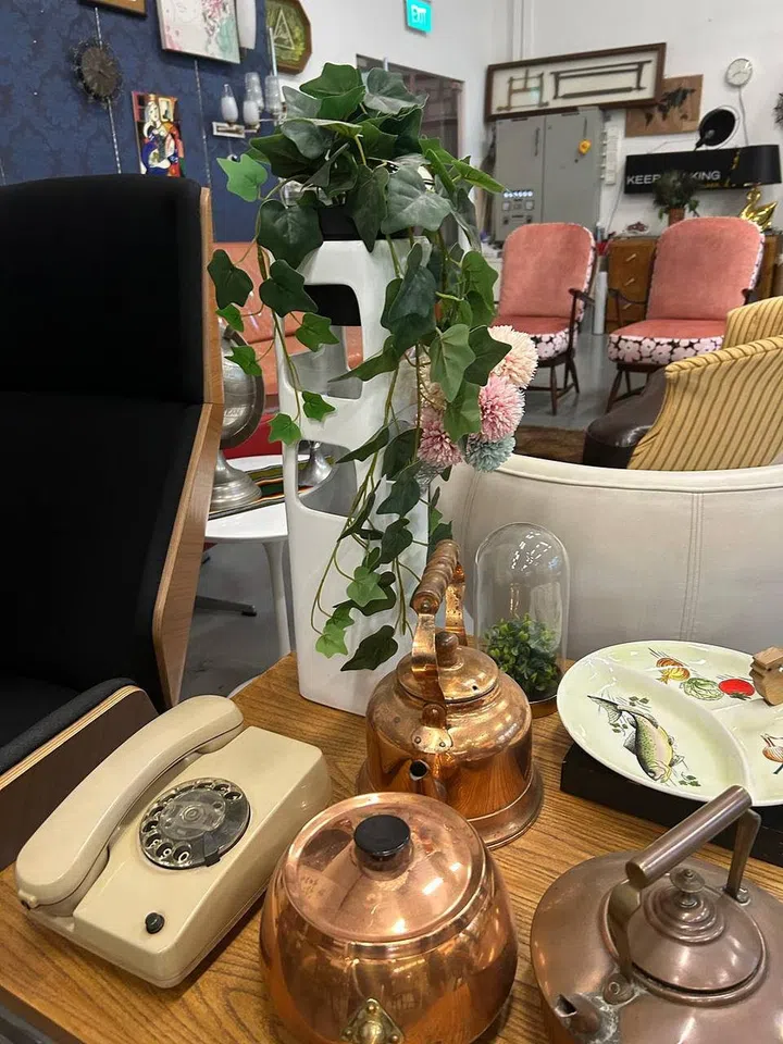 Lorgan's The Retro Store Review: Customer became new owner! | Home ...