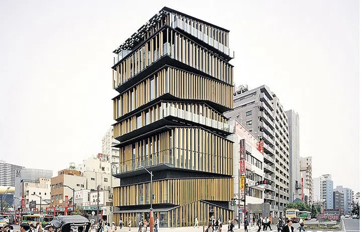Kengo Kuma: Japanese architect known for natural wood structures | Home ...
