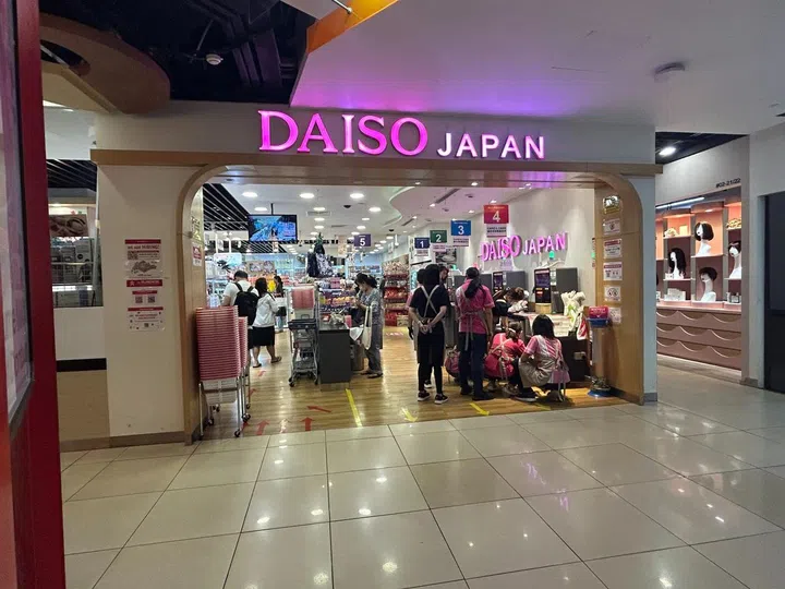 5 Best & Worst Daiso Outlets in Singapore (2024) | Home & Decor Singapore