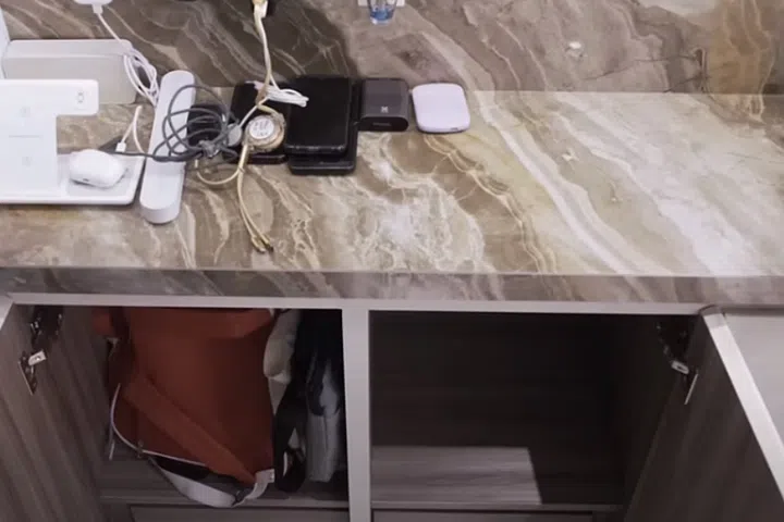 $180,000 Renovation for Tay Kewei and Alfred Sim’s HDB executive apartment | Home & Decor Singapore