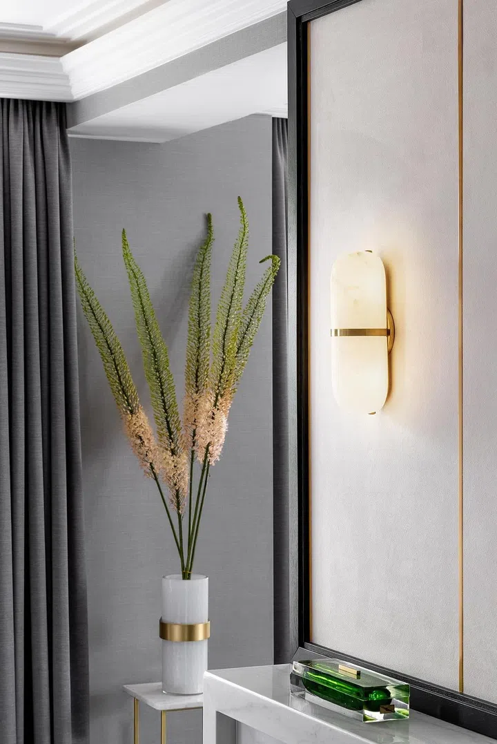 House Tour: Luxe Contemporary European apartment design by Olga Ashby ...