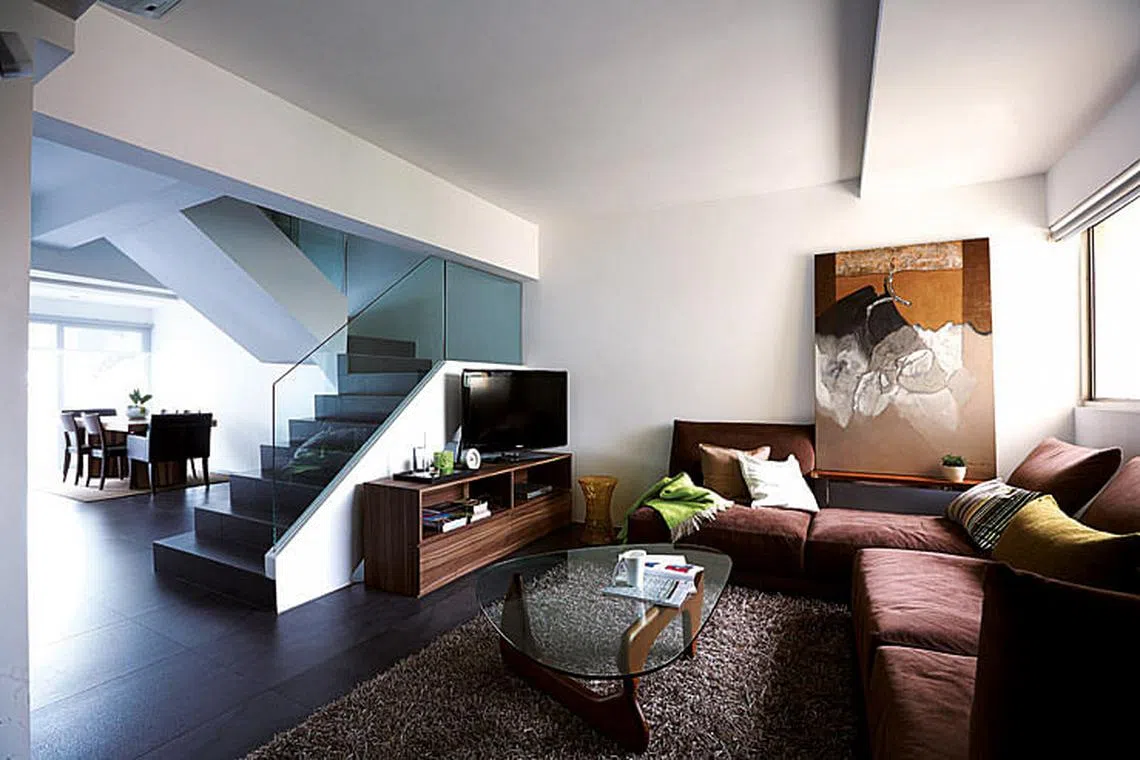 Ample living space in this HUDC maisonette in Hougang | Home & Decor ...