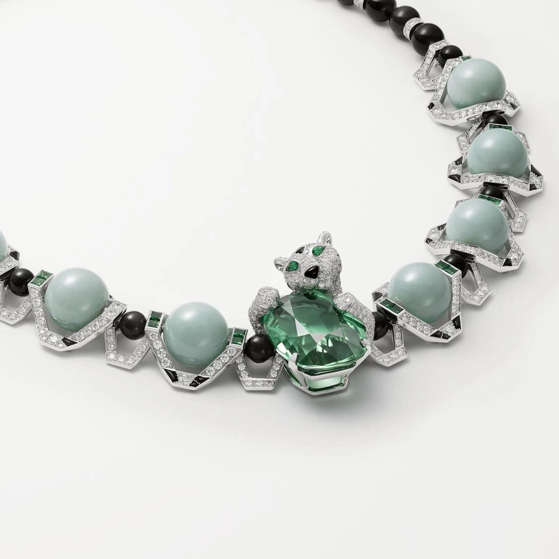 ICON Ball 2023 Inspiration: Modern jewellery with an oriental touch ...