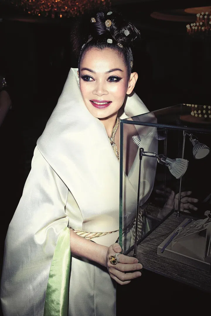 Socialite Susanna Kang's: 5 stunning gowns she wore to ICON's annual ...