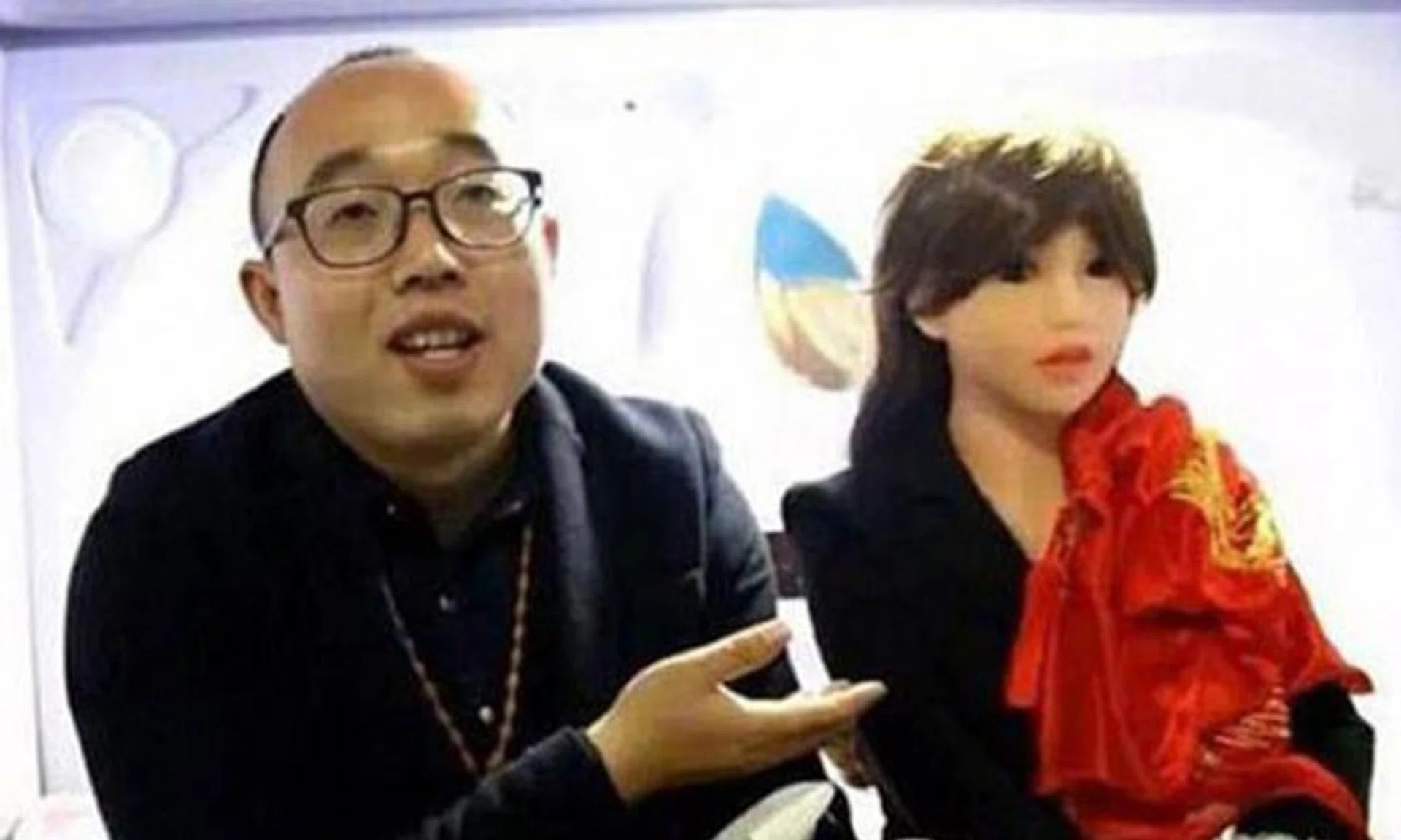 Frustrated Chinese man marries his robot after failing to find a human ...